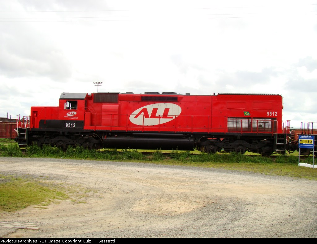 SD40-T2 9512 / EX-HLCX 6131 UNIT